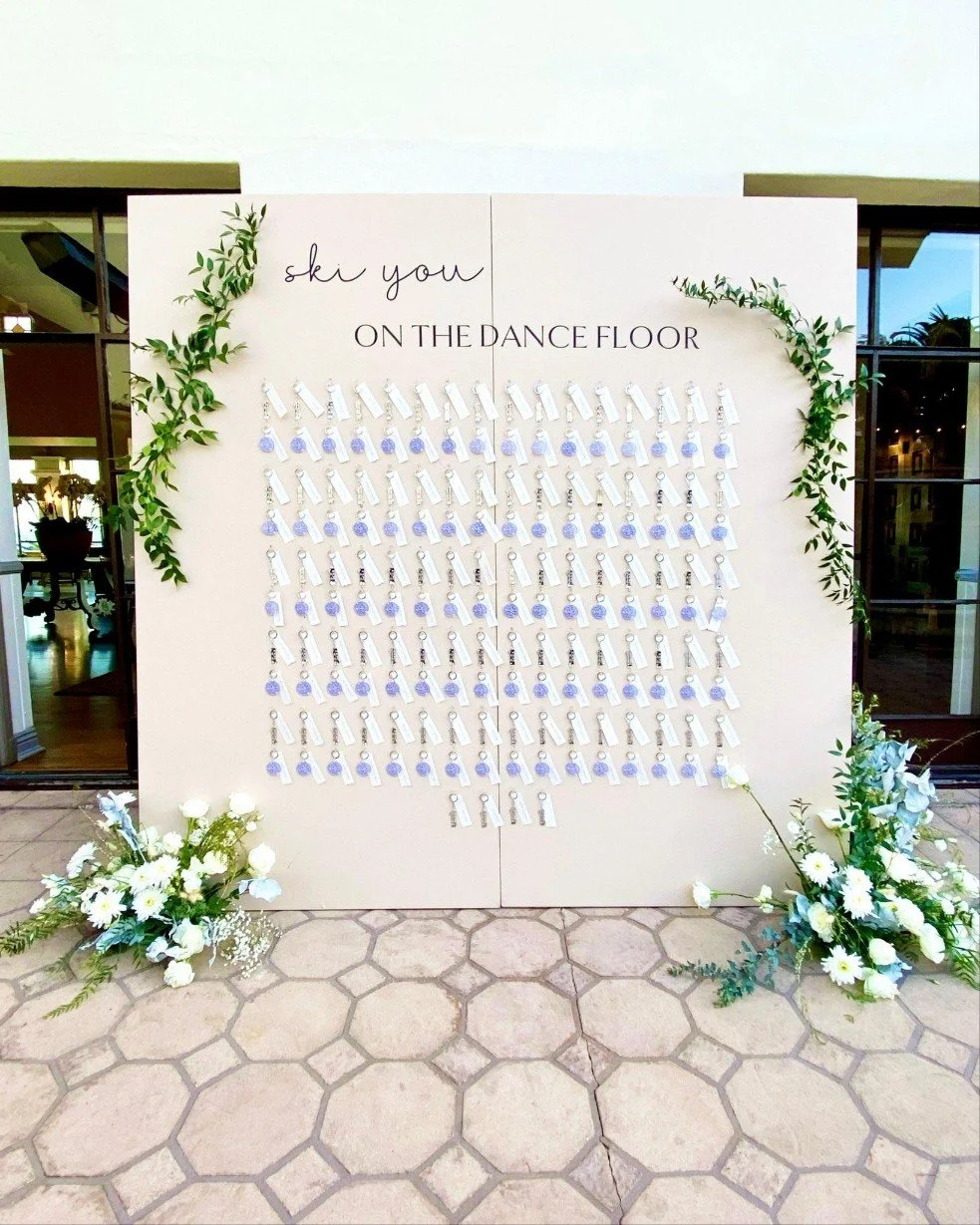 escort boards vs seating charts. Whats the difference? | Live Love ...