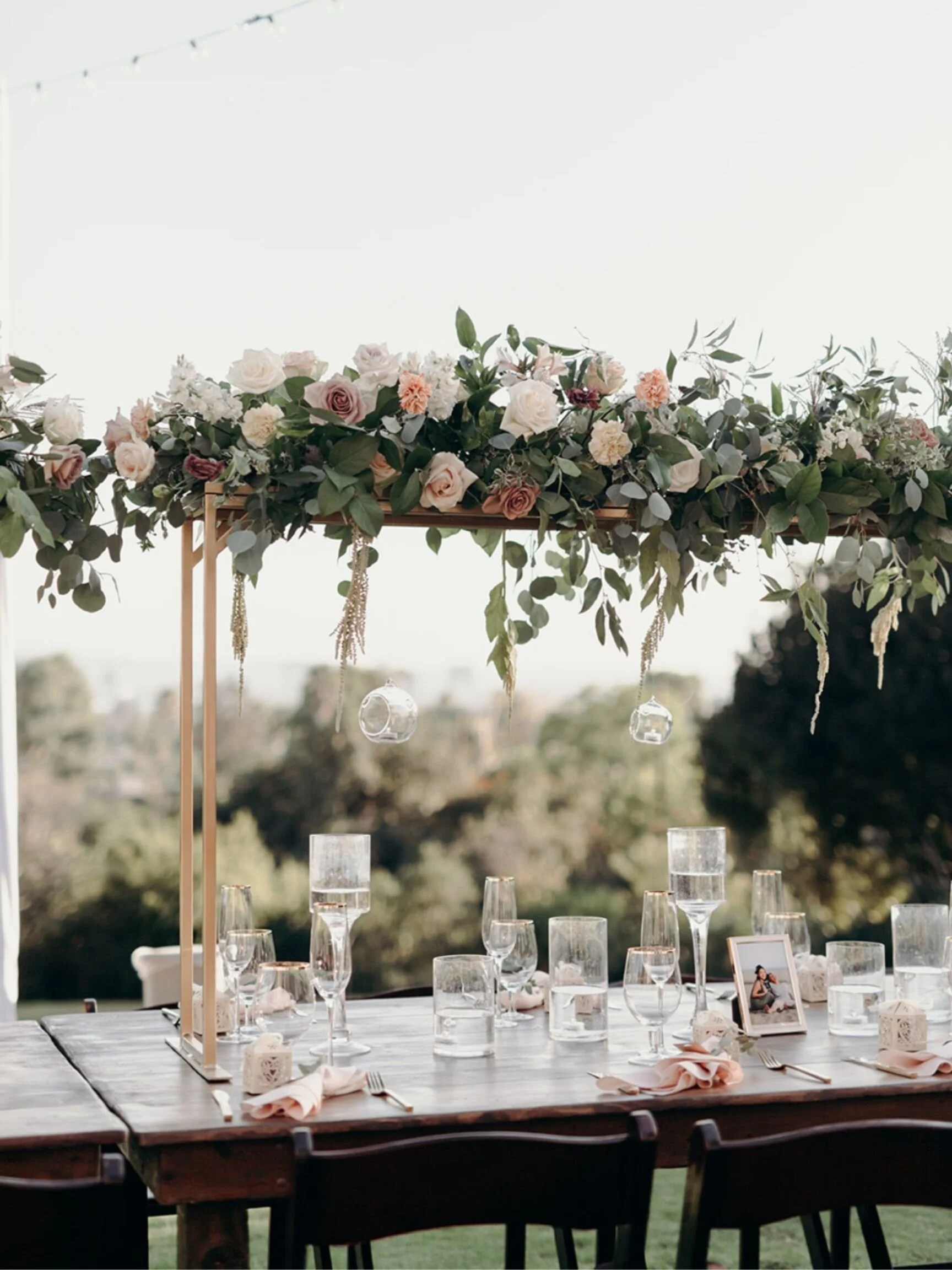 Create Your Own Centerpieces With This DIY Guide | Live Love Create Events