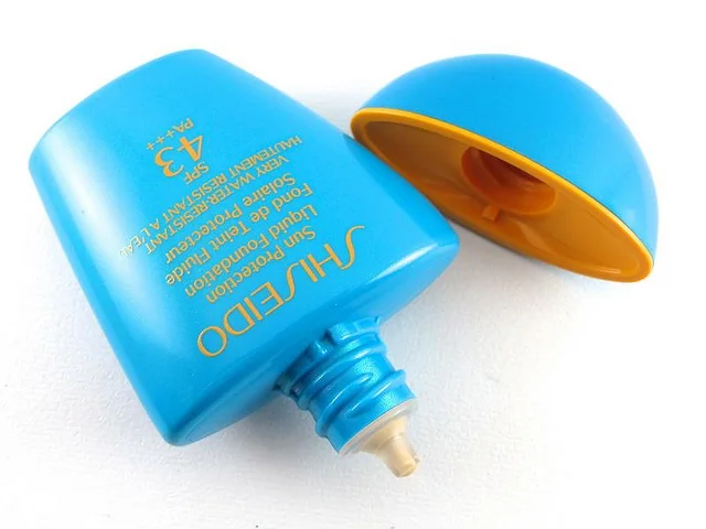 The best swim-proof and sweat-proof makeup to try this summer — Project ...