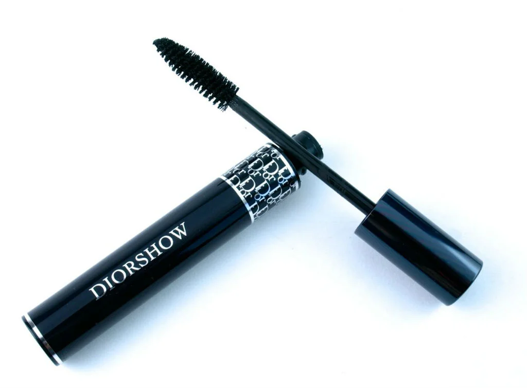 The best swim-proof and sweat-proof makeup to try this summer — Project ...