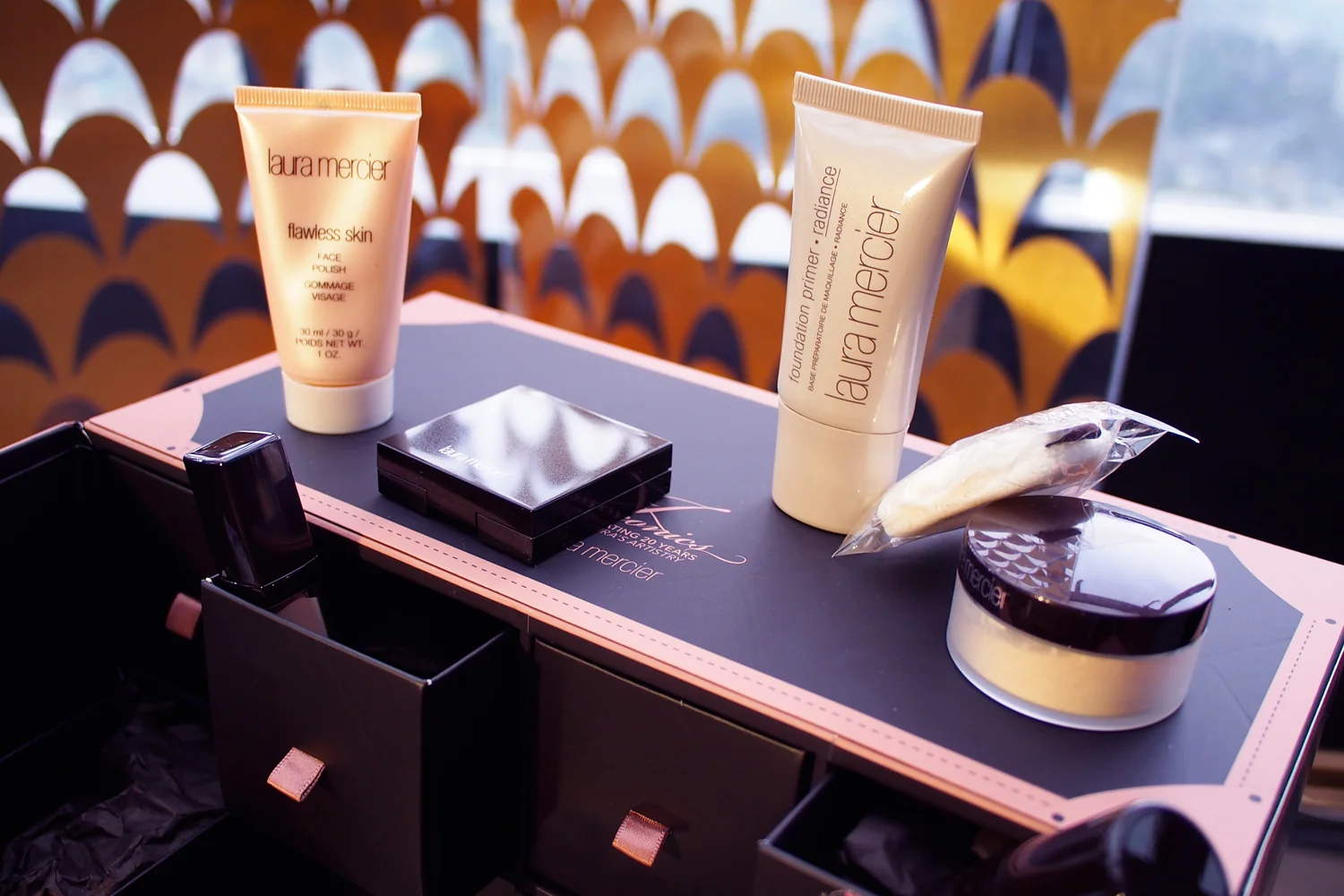 What's inside the Iconic Laura Mercier Collection — Project Vanity