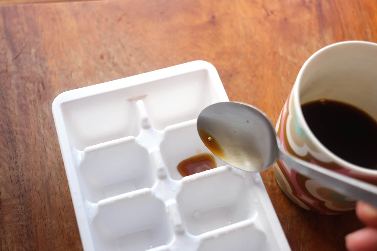 Bye, puffy eyes: Here's a literally cool DIY coffee eye treatment ...