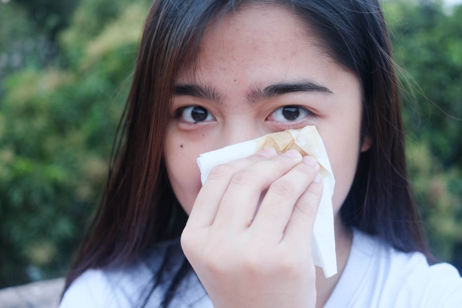 Bye, puffy eyes: Here's a literally cool DIY coffee eye treatment ...