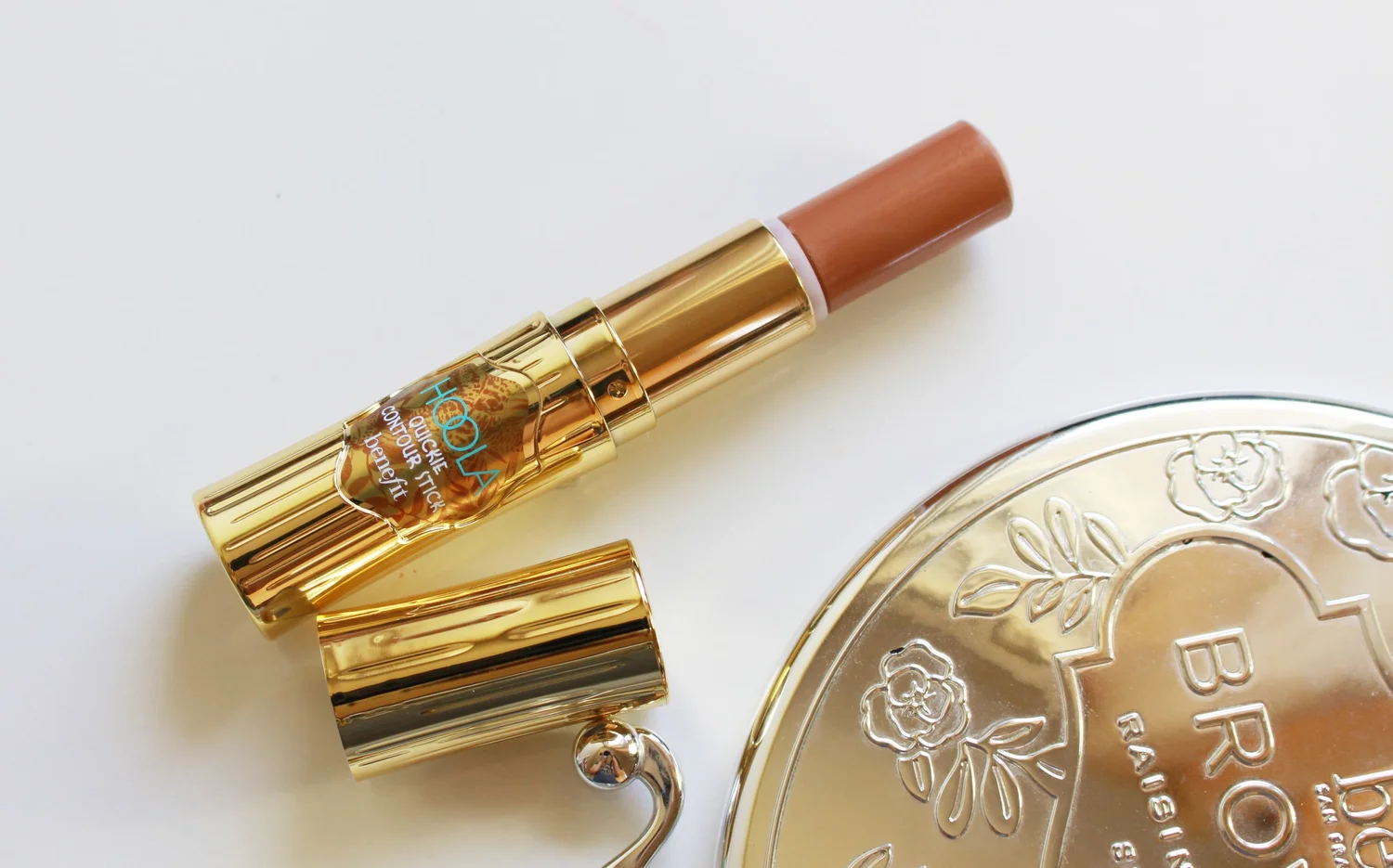 Review: The Benefit Hoola Contour Stick and Dandelion Twinkle ...