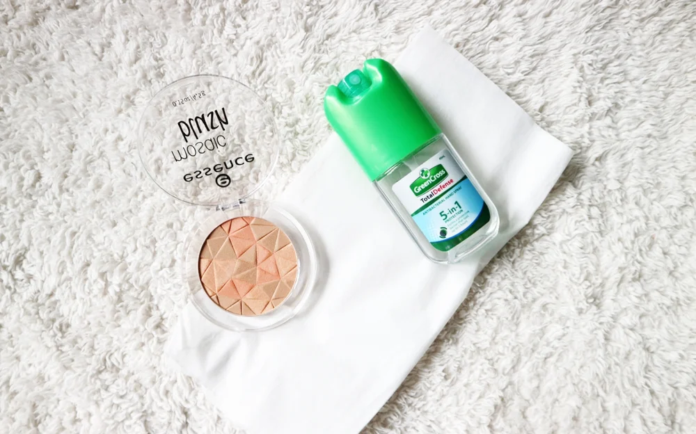 This is how to properly sanitize different types makeup — Project Vanity