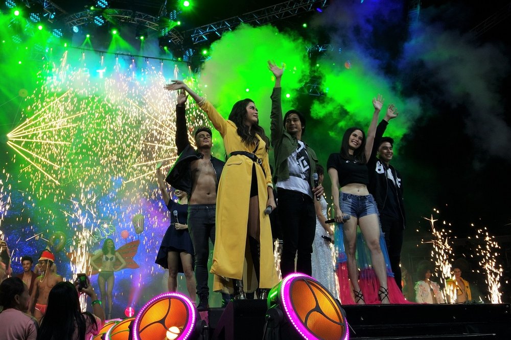 Natasha celebrates 25 years with a star-studded concert and exciting ...