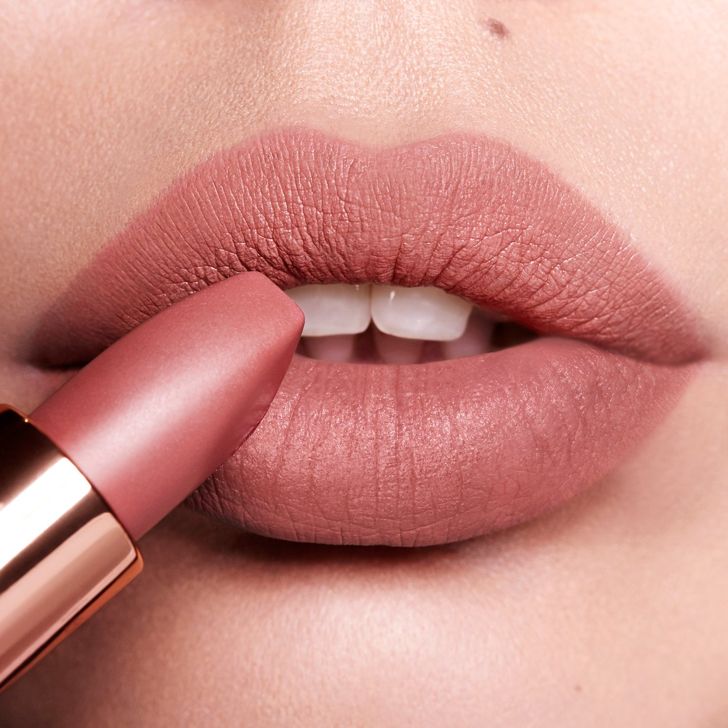 Lipstick History: The top 15 most iconic lipsticks that are still ...