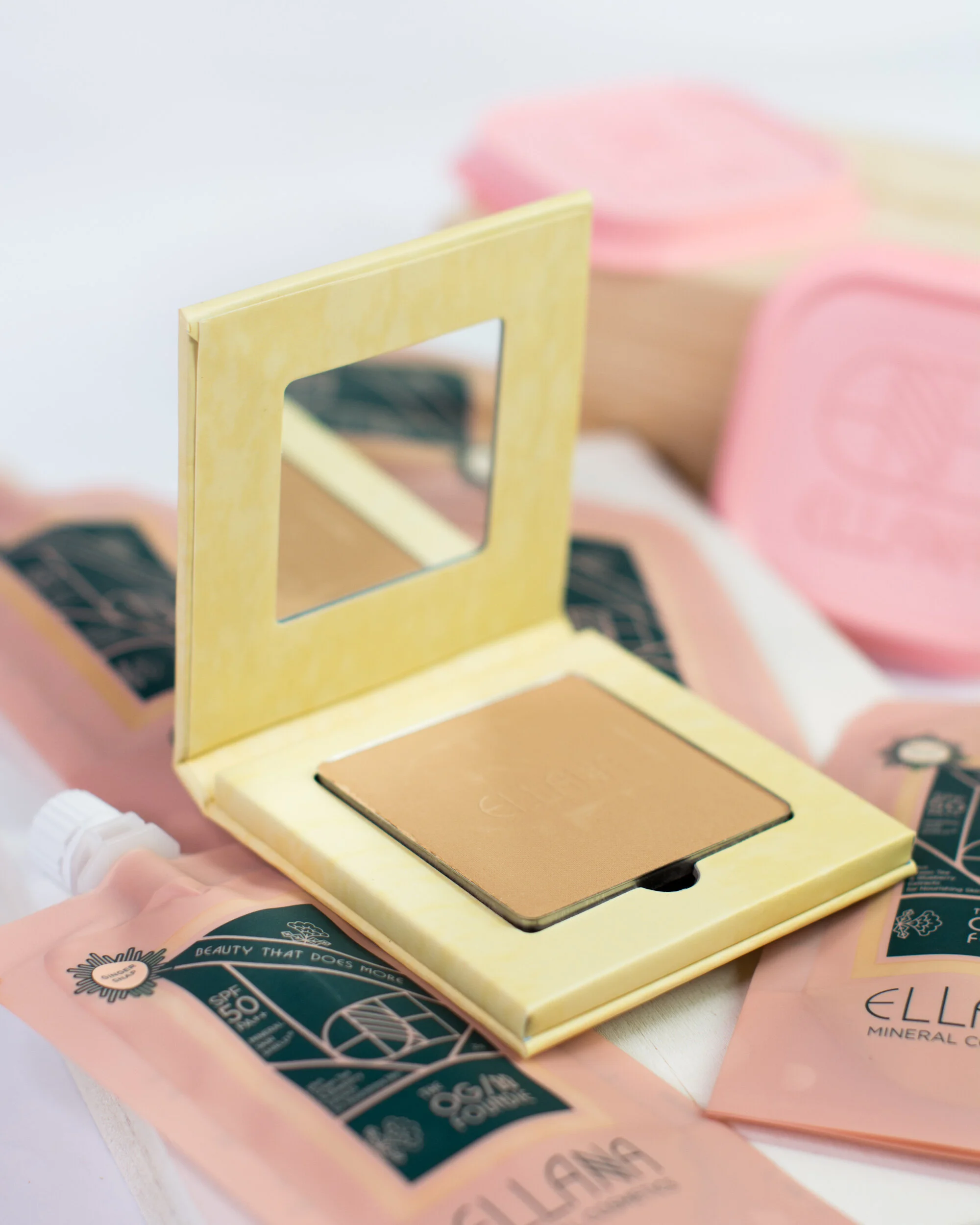 Yay, Ellana's pressed powder foundation is back! (Review + swatches ...