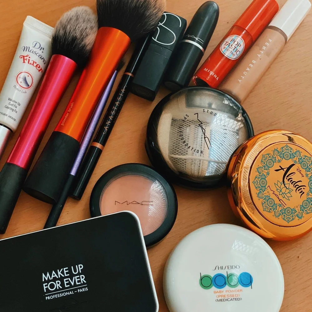 Six guys share what’s inside their makeup kits + their holy grail ...