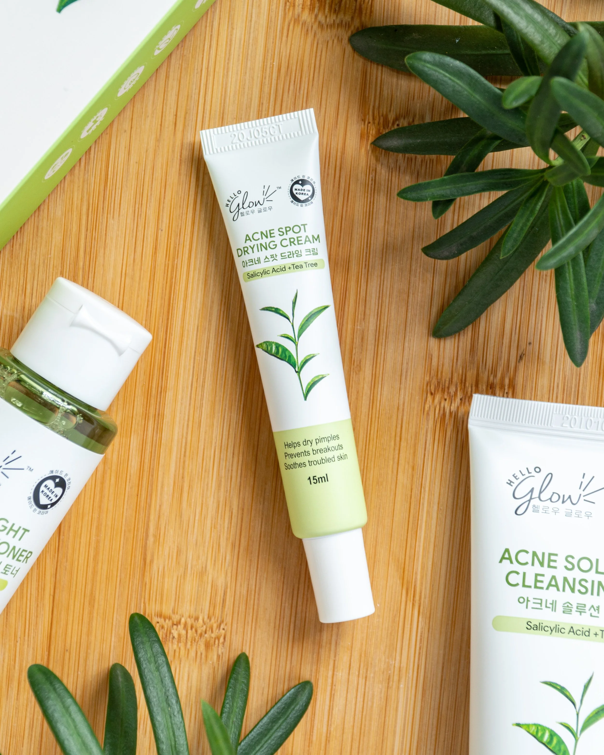 The Hello Glow Acne Defense Set is a great find for the tweens and ...