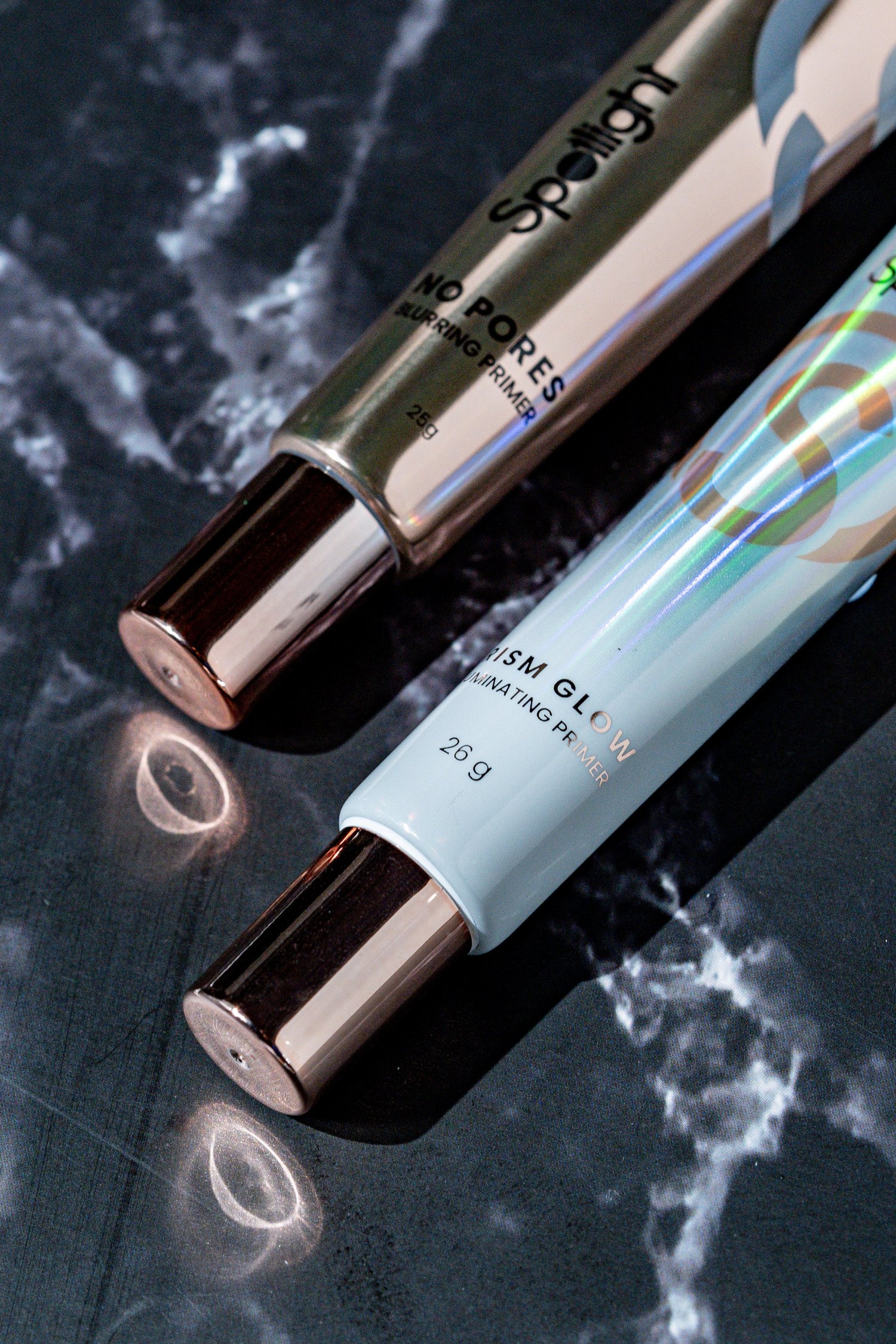 Swatch + Review: The Spotlight No Pores Blurring Primer & Prism Glow ...