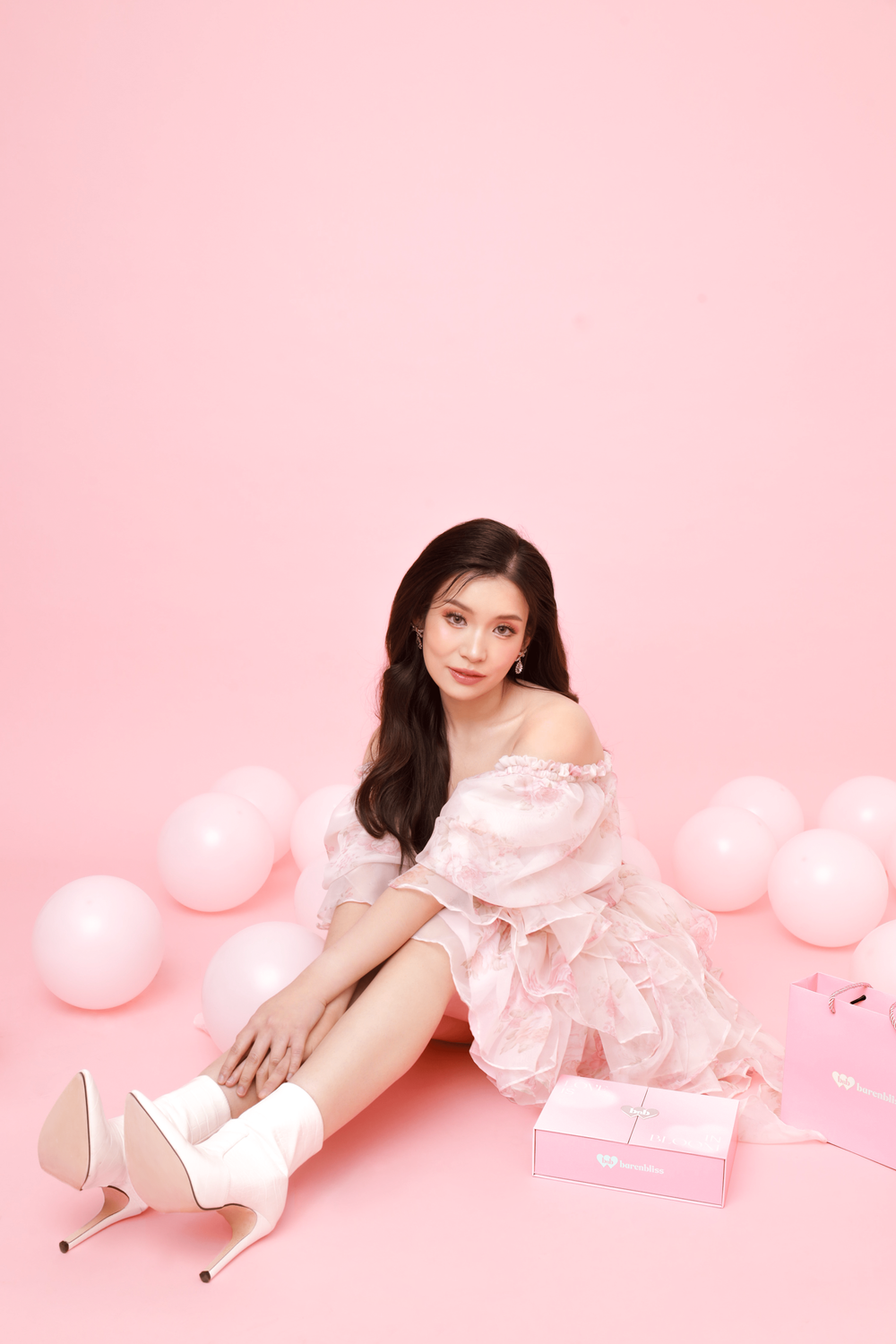 Toni Sia Glows in Latest barenbliss Campaign — Project Vanity