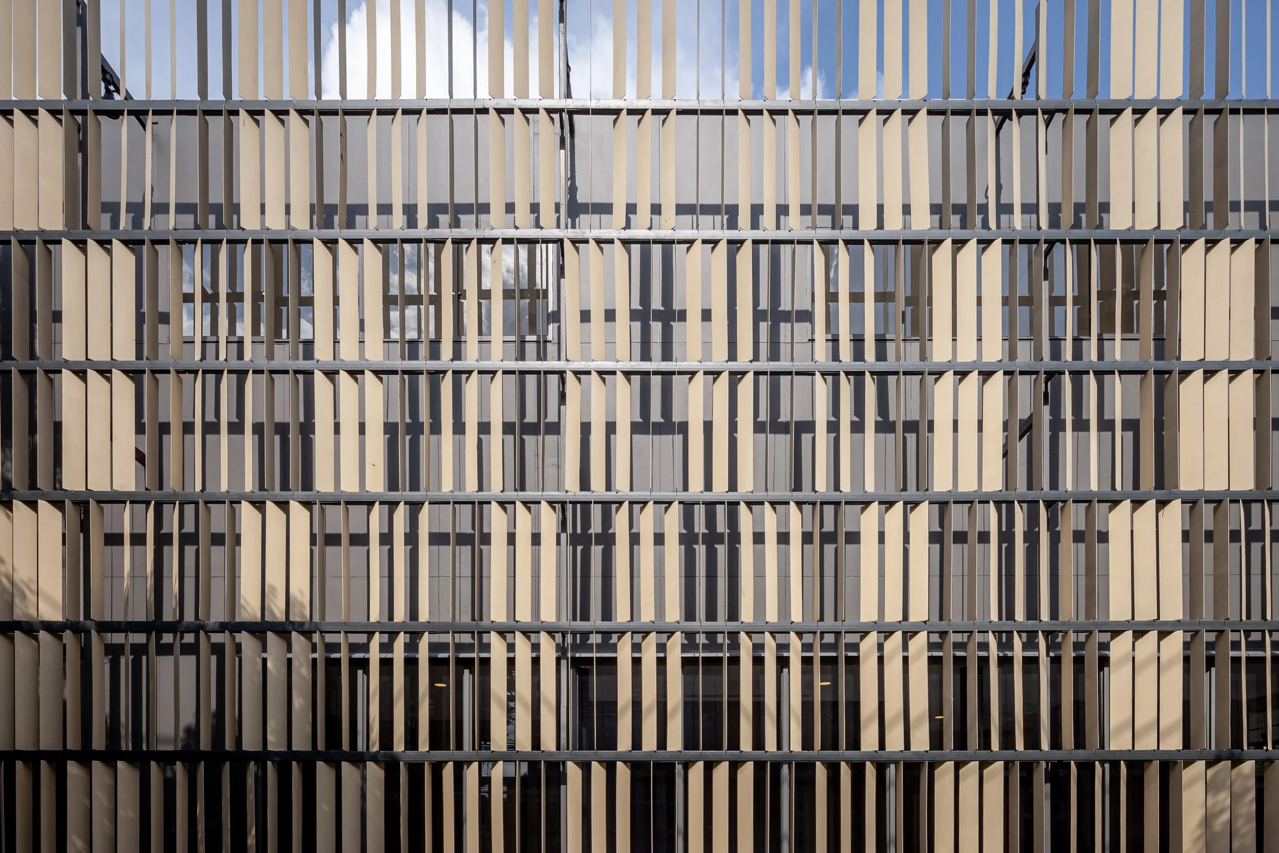 Sales Gallery Siamese Sukhumvit 87 (TH066) — Somdoon Architects