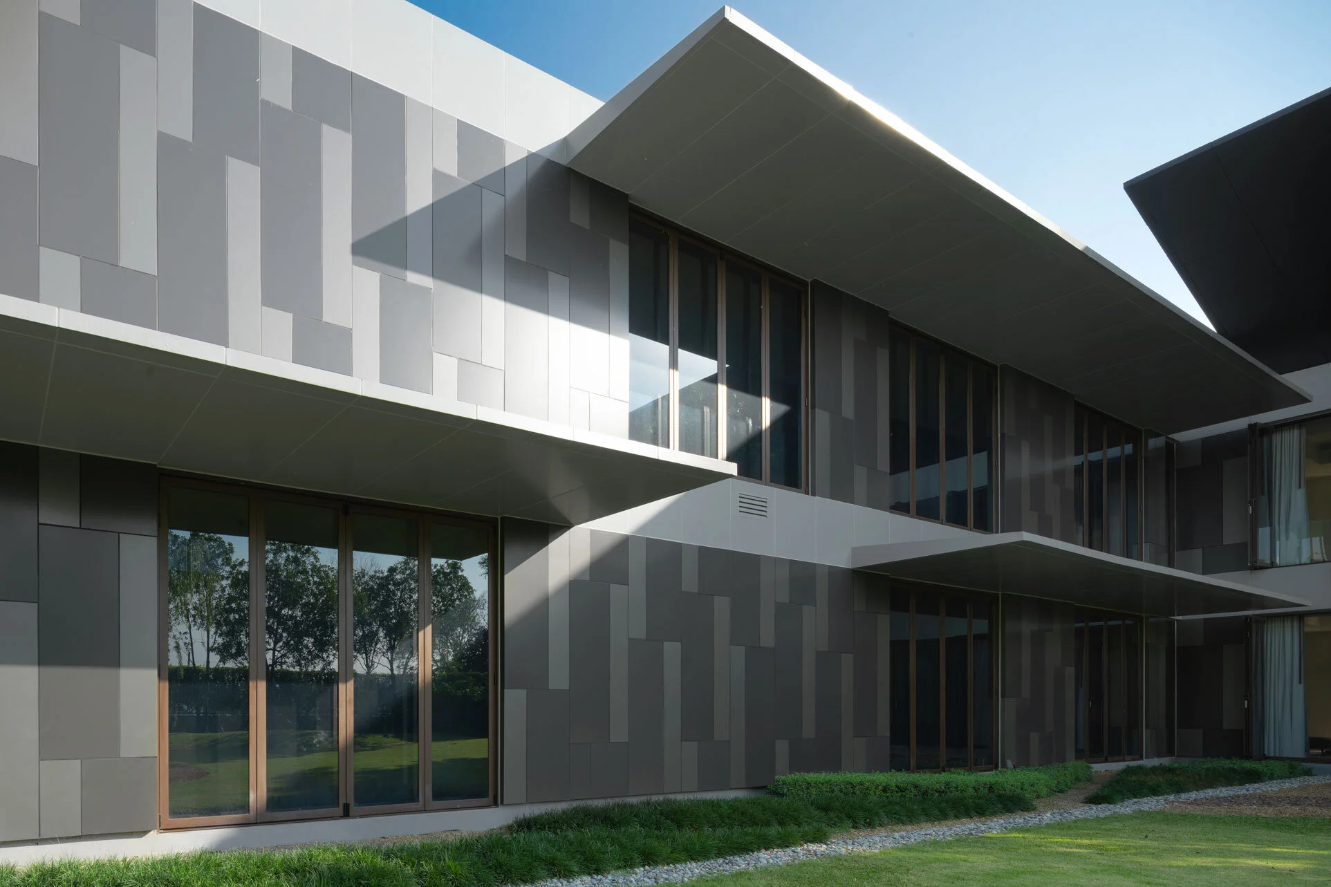 Rama 2 House — Somdoon Architects