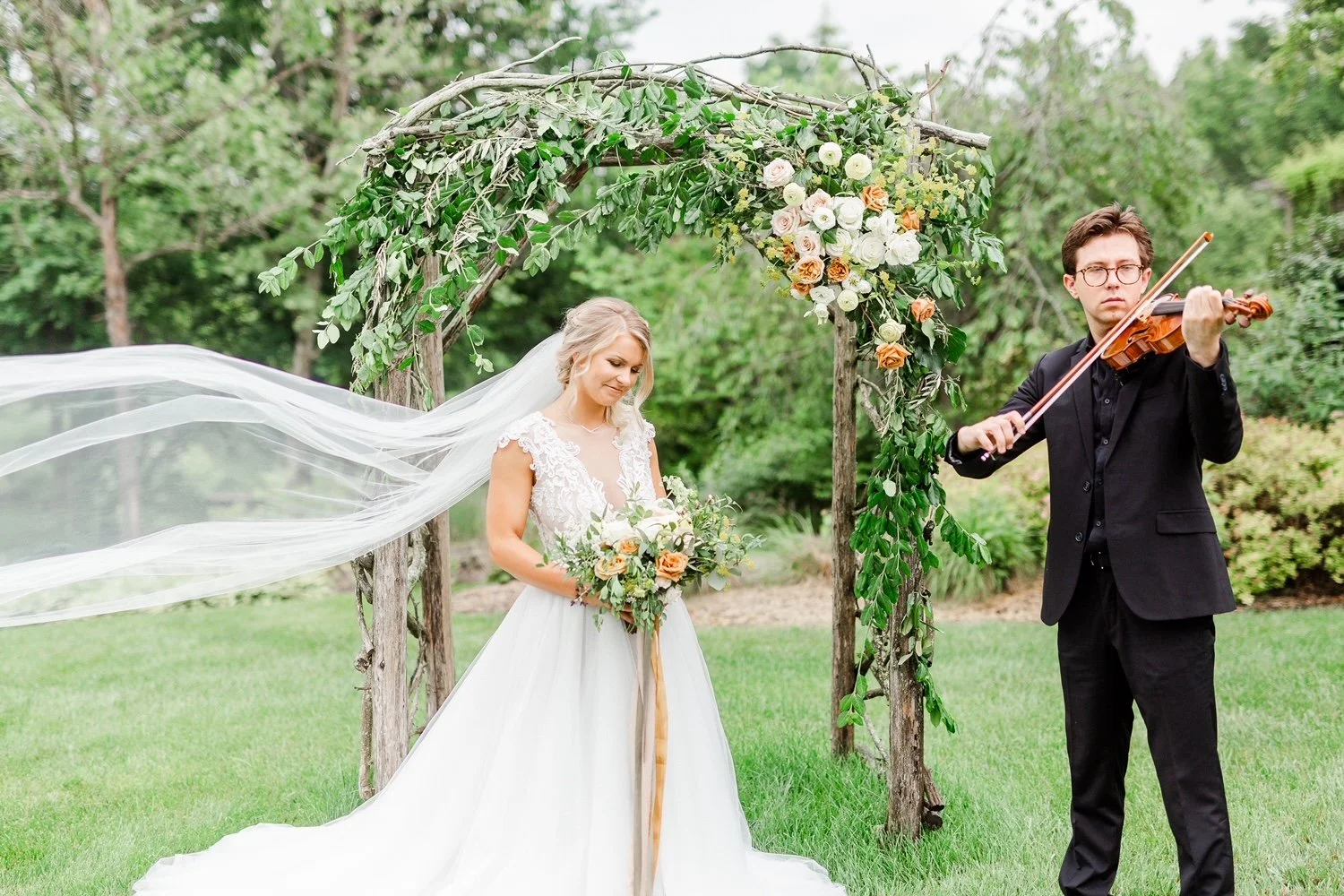 Casey Mink violinist