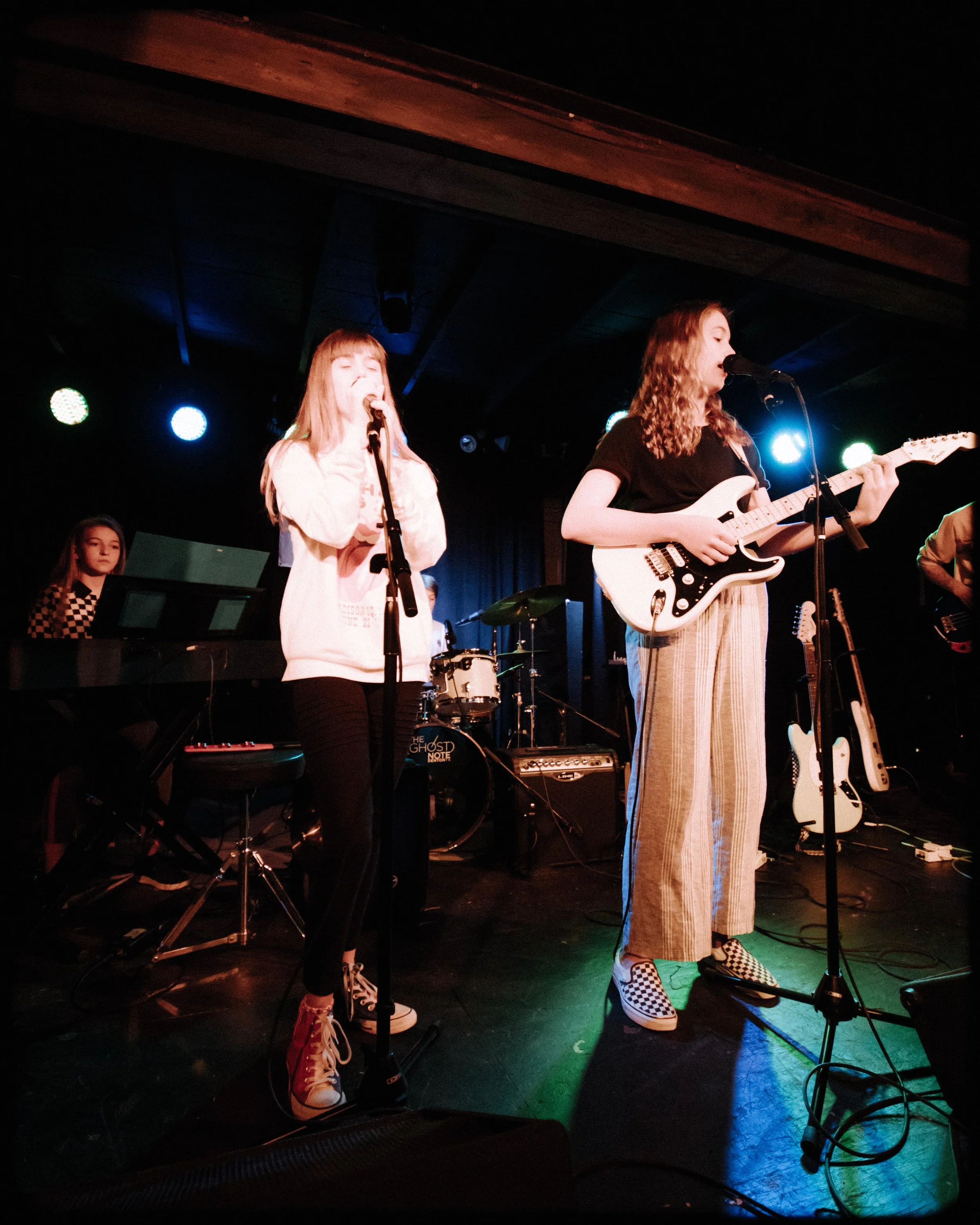 MUSIC SCHOOL — MUSIC SCHOOL