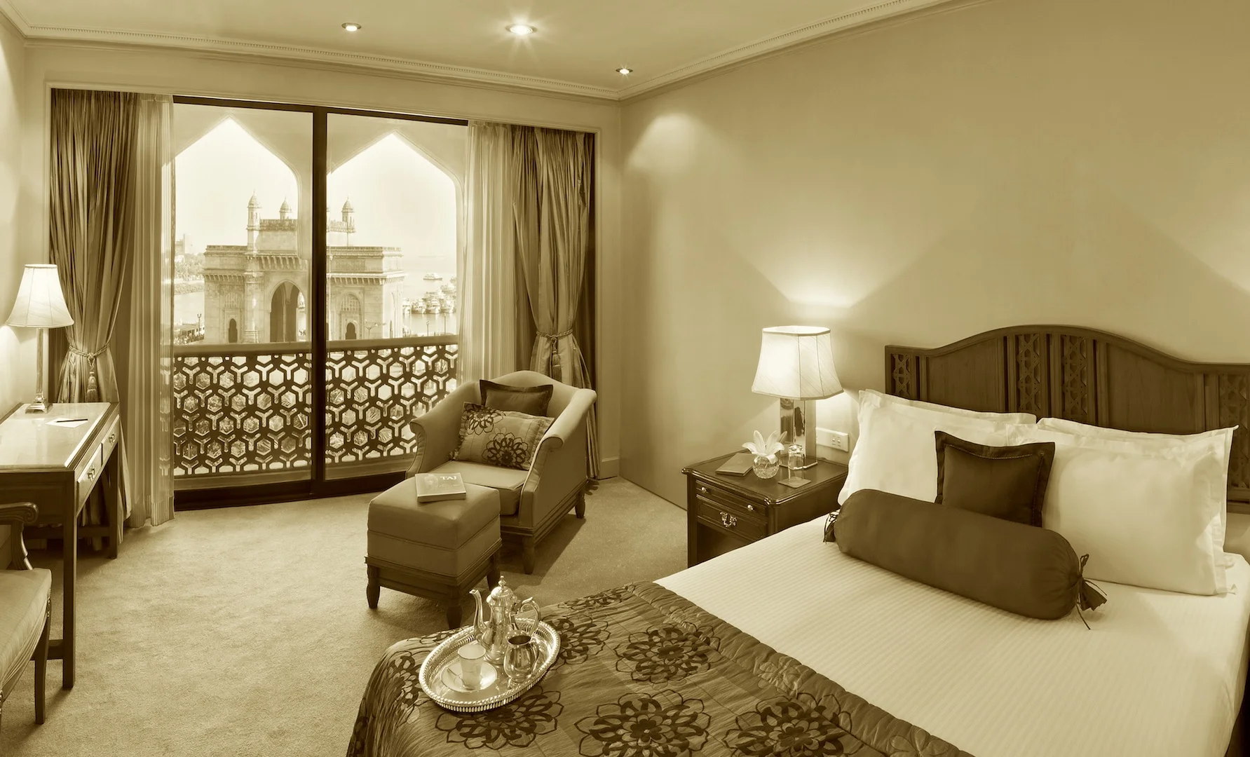 Sepia Tone — Incent Tours