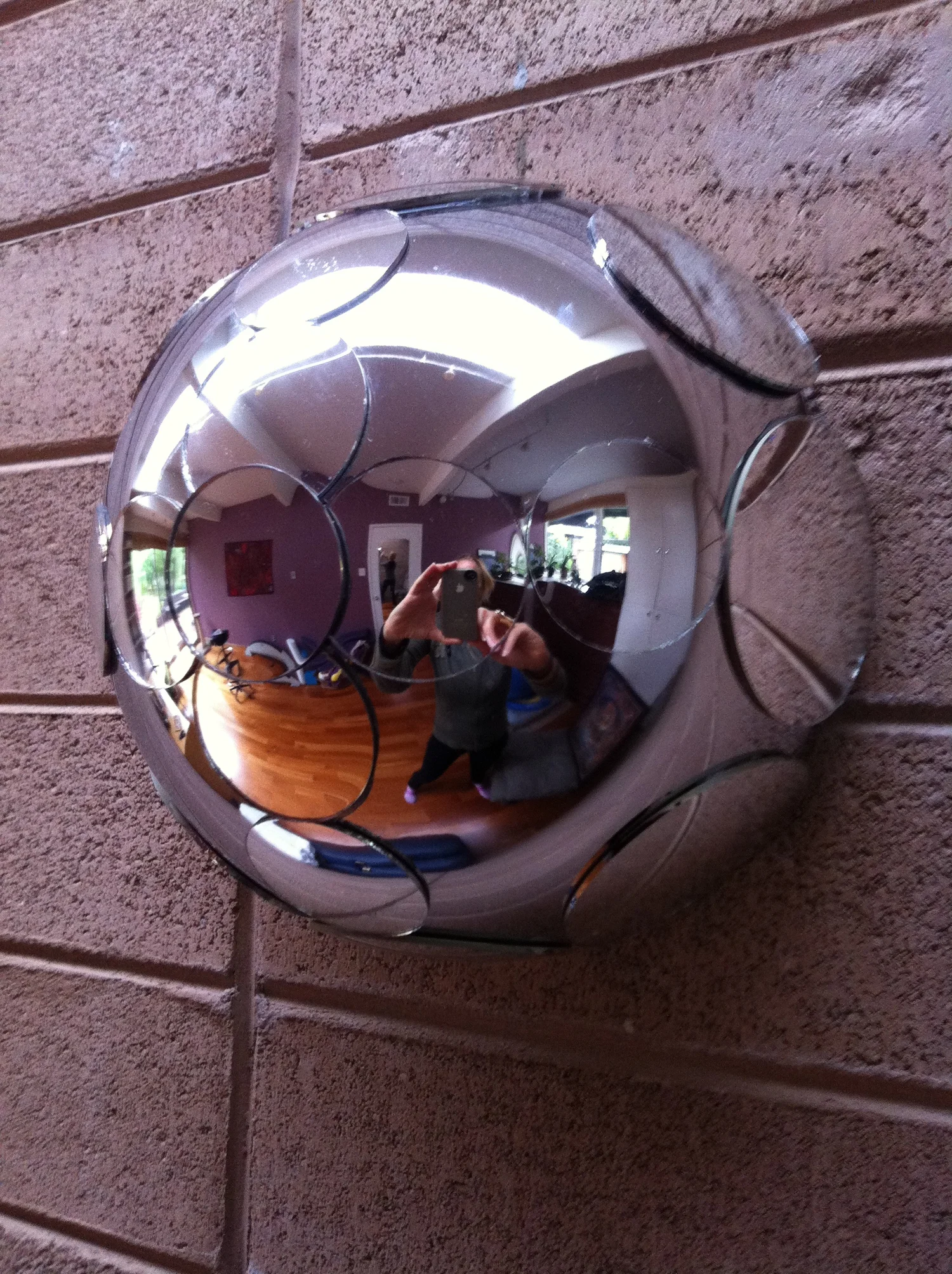 Small-scale — Kirsten Berg