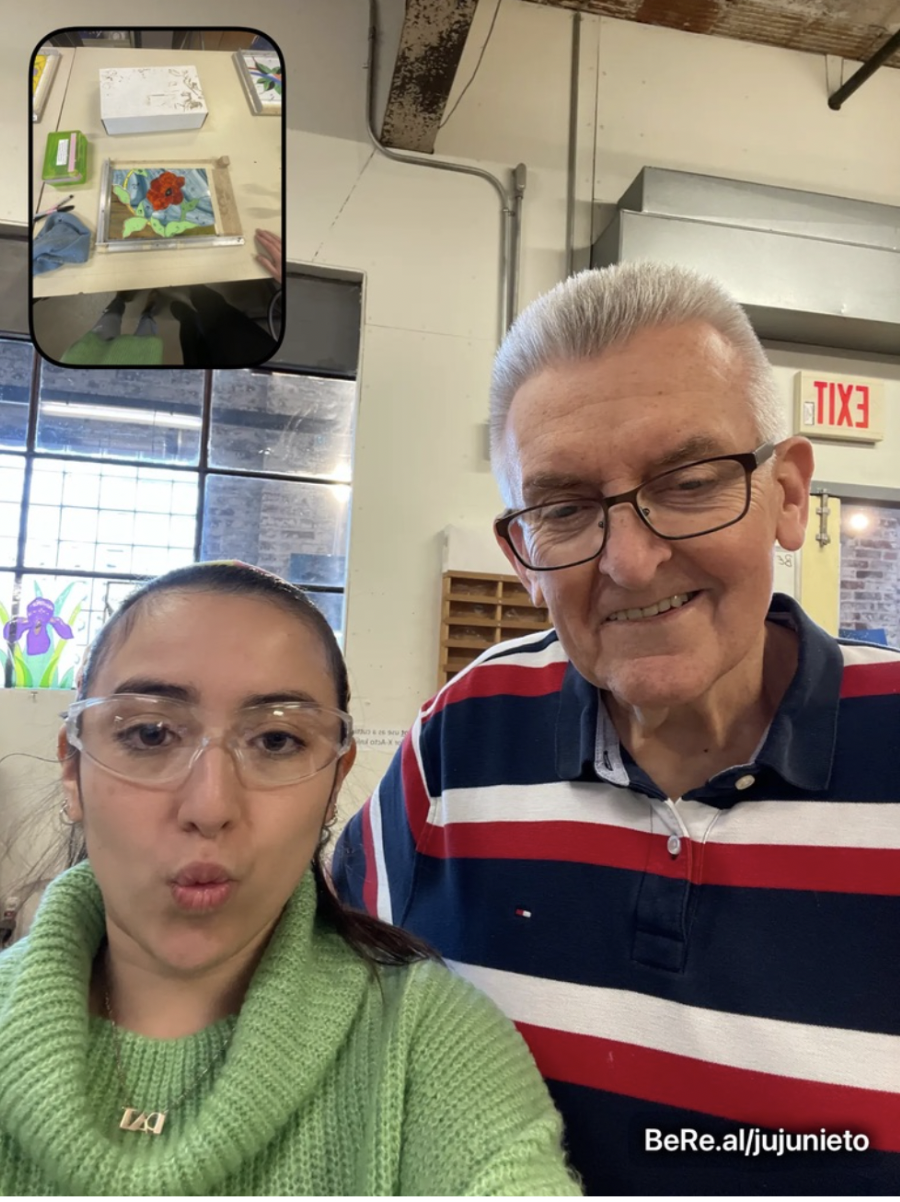 BeReal Review: 'Authentic' Social Media? — AMT Lab @ CMU