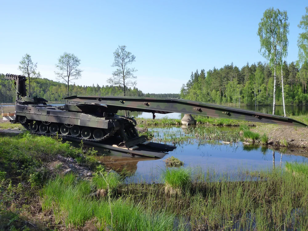 MOBILITY KEY IN ASYMMETRICAL WARFARE: KMW's Leguan Bridge Layer ...