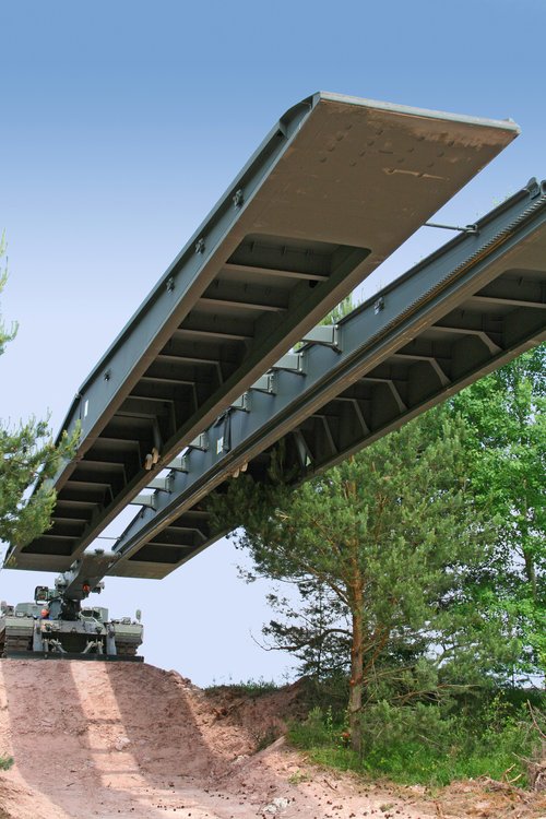 MOBILITY KEY IN ASYMMETRICAL WARFARE: KMW's Leguan Bridge Layer ...