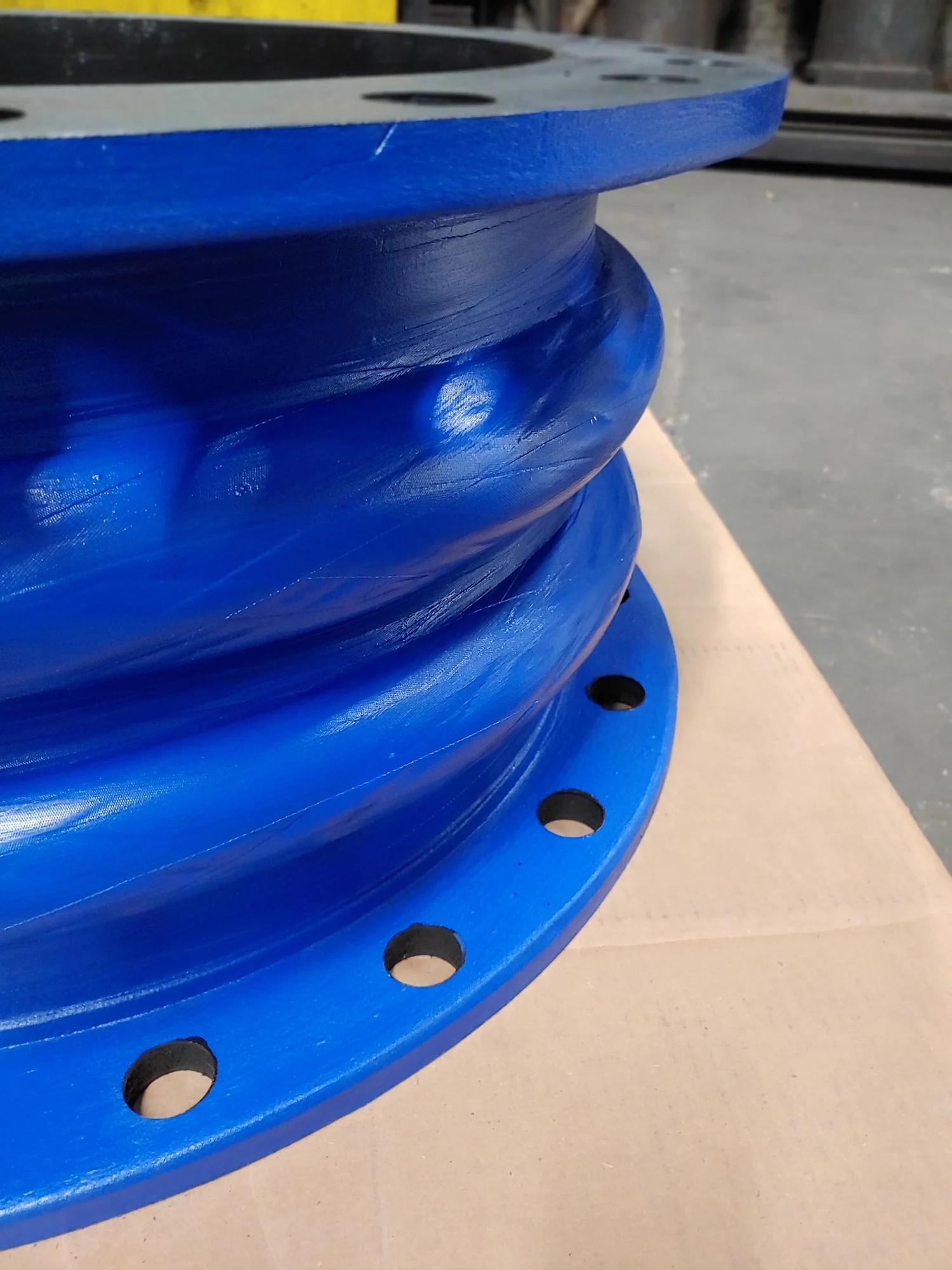 Spool Type Expansion Joints — La Favorite Ind.