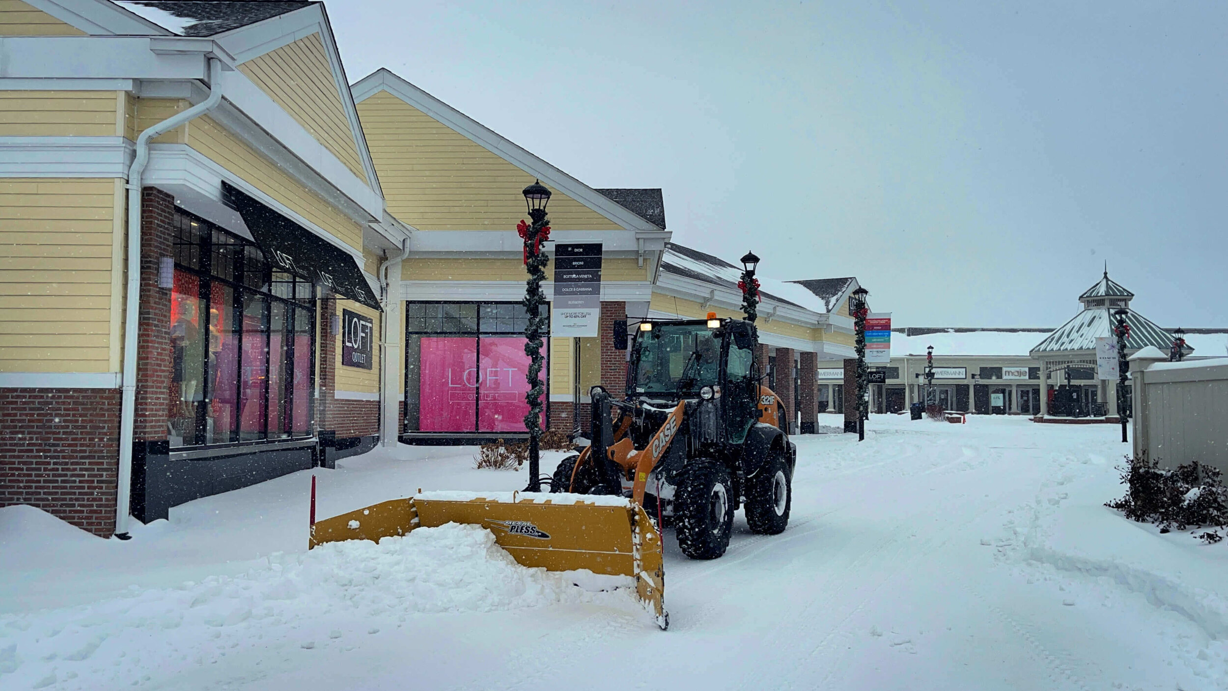 Xtreme Snow Pros - Commercial Snow Management