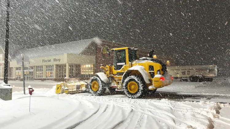 Xtreme Snow Pros - Commercial Snow Management