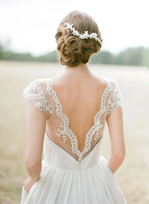 10 Beautiful Backless Wedding Gowns — LINDSEY BRUNK | Event Planning ...