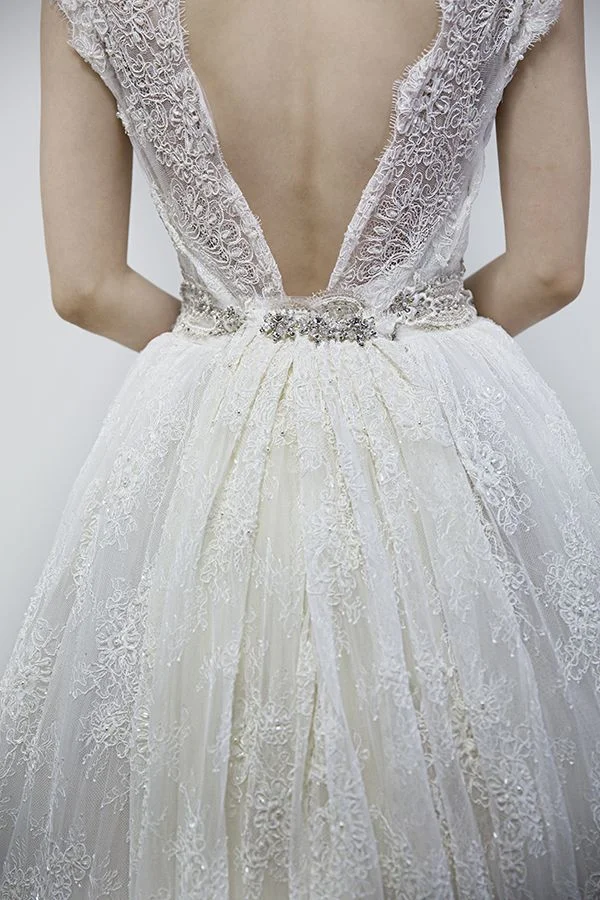 15 Gorgeous Backless Wedding Gowns — LINDSEY BRUNK | Event Planning ...