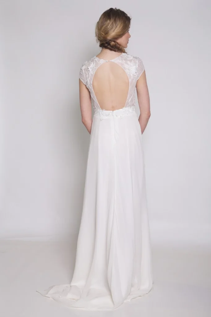 15 Gorgeous Backless Wedding Gowns — LINDSEY BRUNK | Event Planning ...