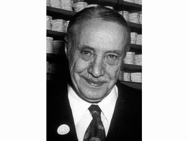 Dr P.R. Begg — Australasian Begg Society of Orthodontists