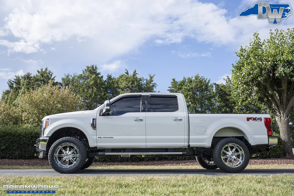 White F250 Fx4