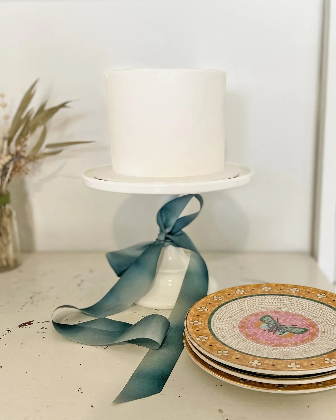 Sugar Bee Sweets Bakery | Plain Jane Cake (any flavor)