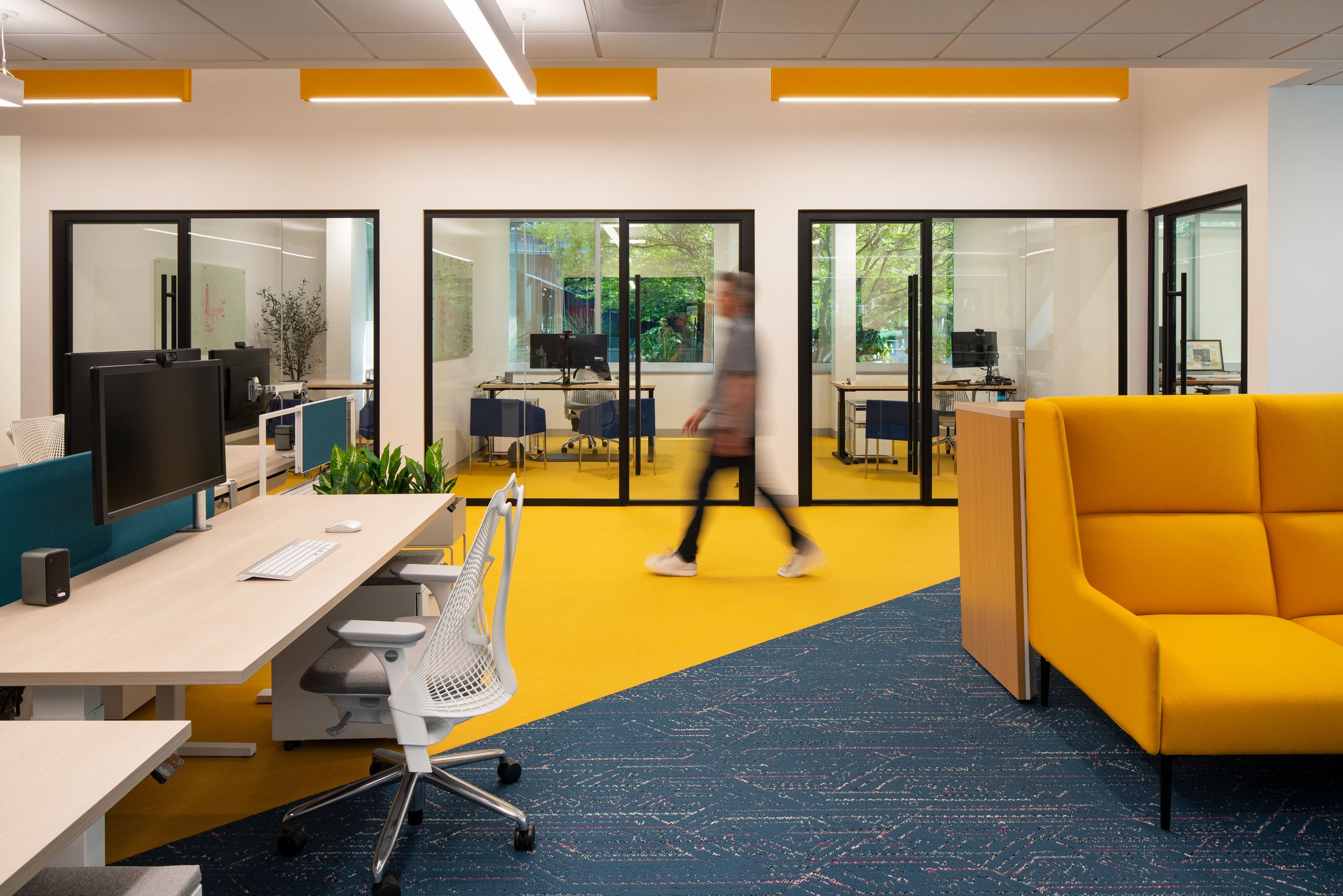 Projects Landing — MSA architecture + design