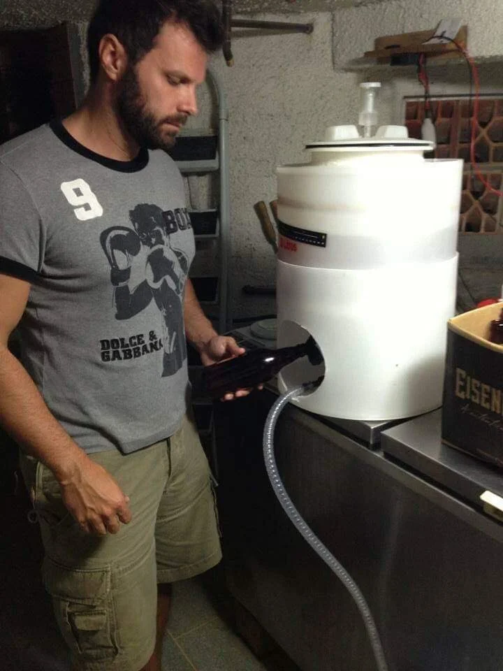 Cervejeiro caseiro brasileiro busca medalha inédita nos EUA — Beer Art ...