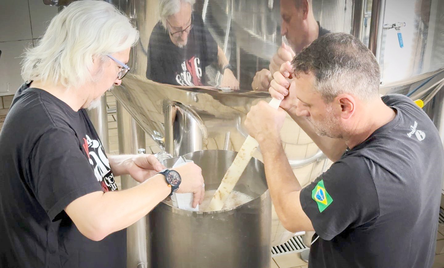 Brotas Beer e a espanhola La Axarca produzem Tropical Pale Ale — Beer ...