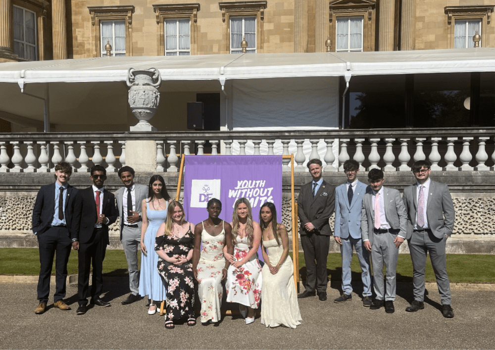 Highfields Students Honoured at Buckingham Palace for Gold DofE ...