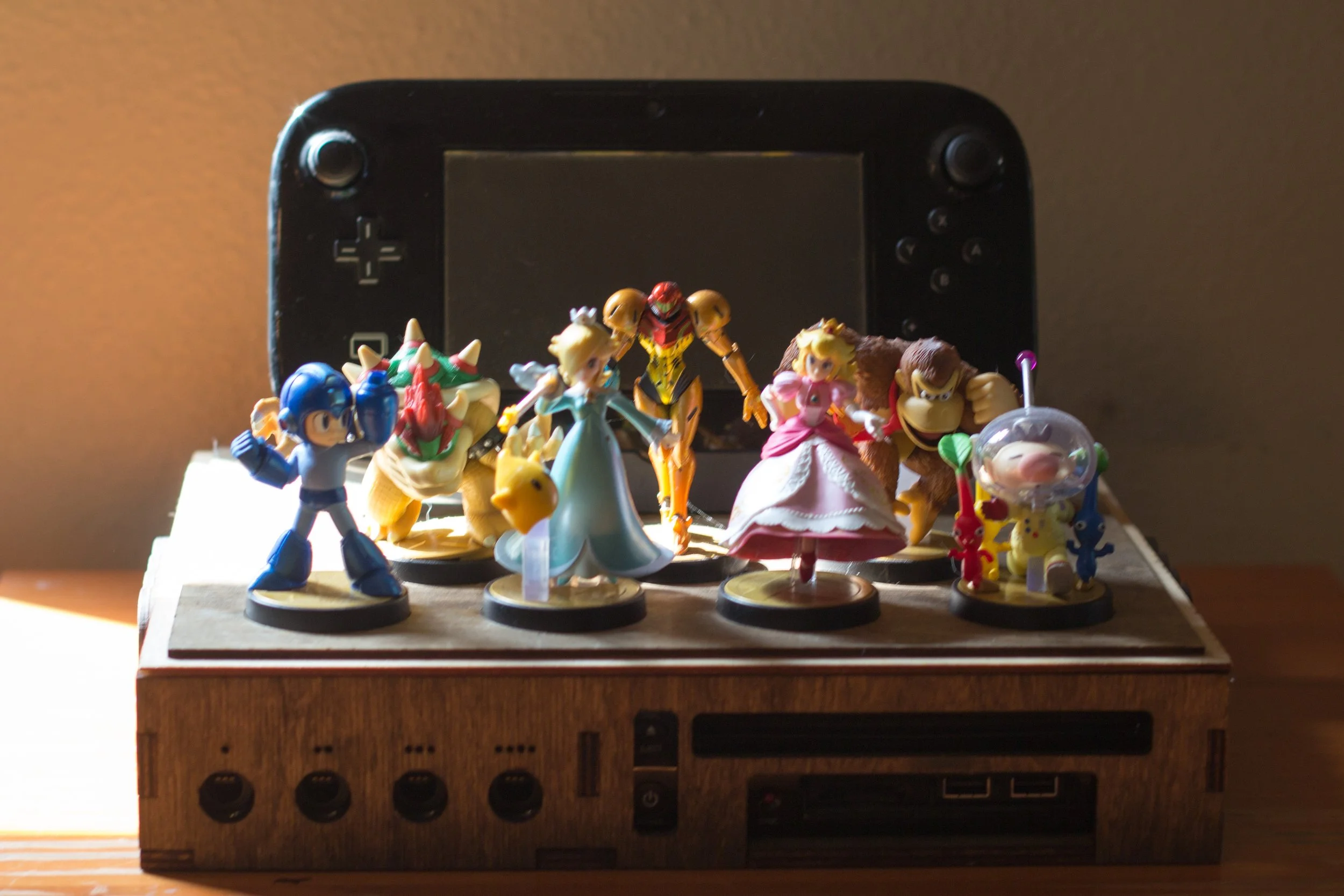 Wooden Nintendo Wii U Console Case — TheBkPk