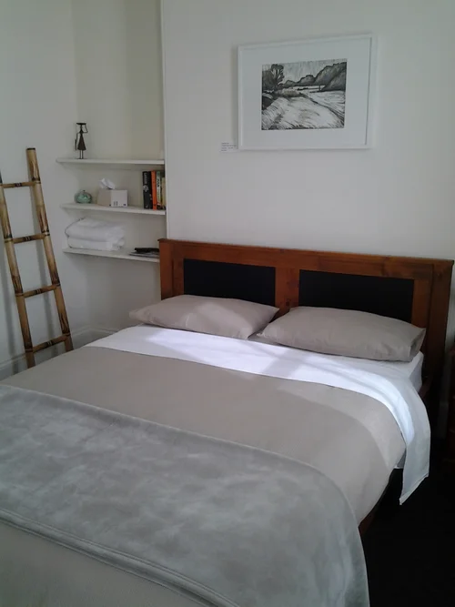 Accommodation | Pub and accommodation | The Merton Hotel