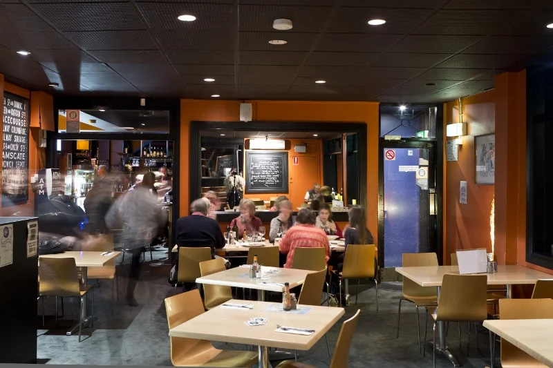 Bistro | Pub and accommodation | The Merton Hotel