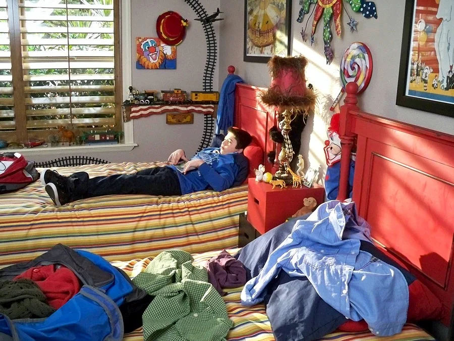 Good Luck Charlie Bedroom