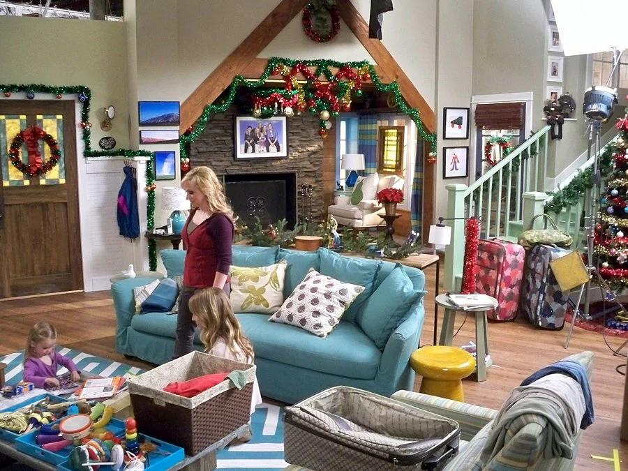 Good Luck Charlie Set
