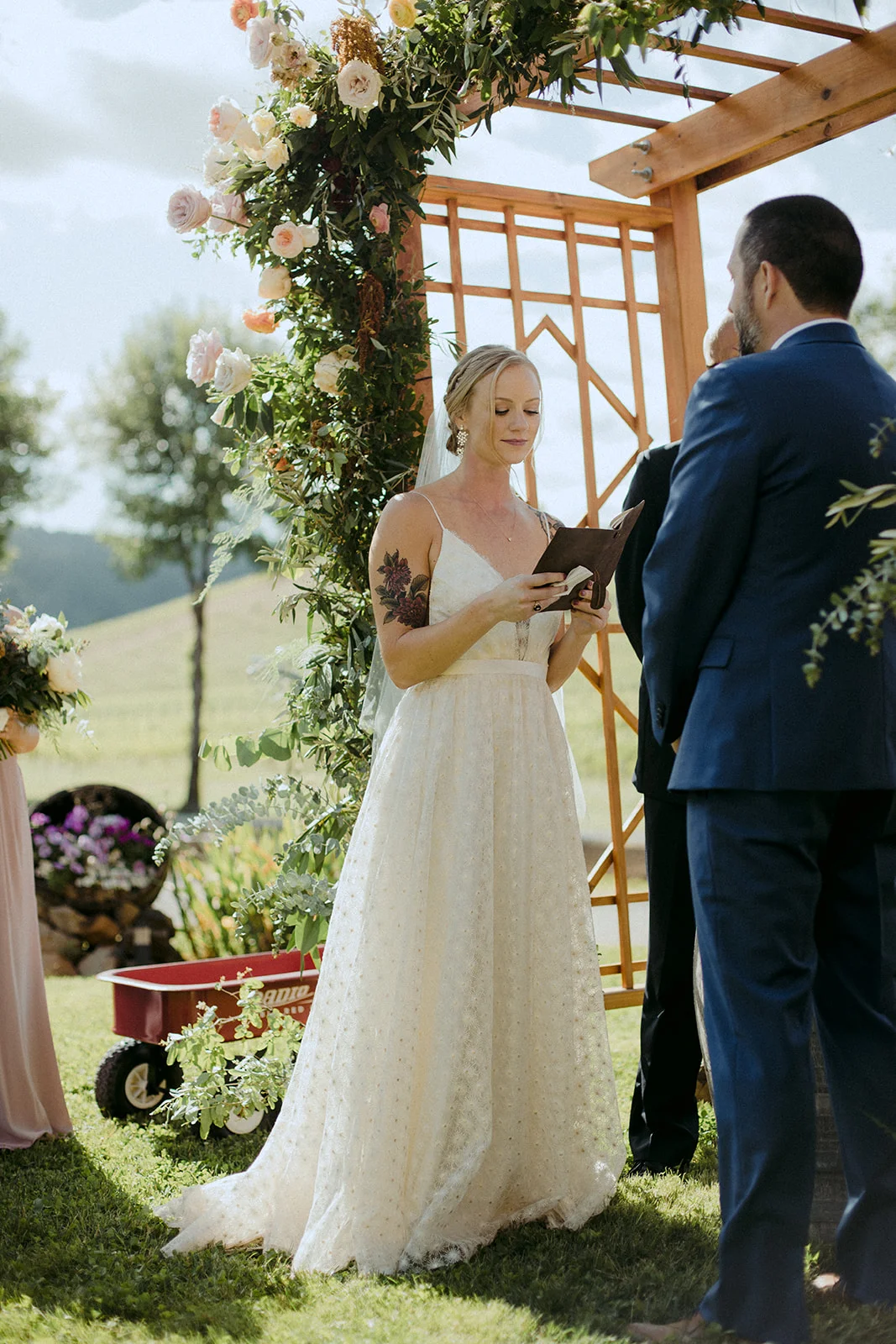 Real Wedding: Jade + Corey :: Intimate + Sunny Country Vineyard Wedding｜a&bé bridal shop