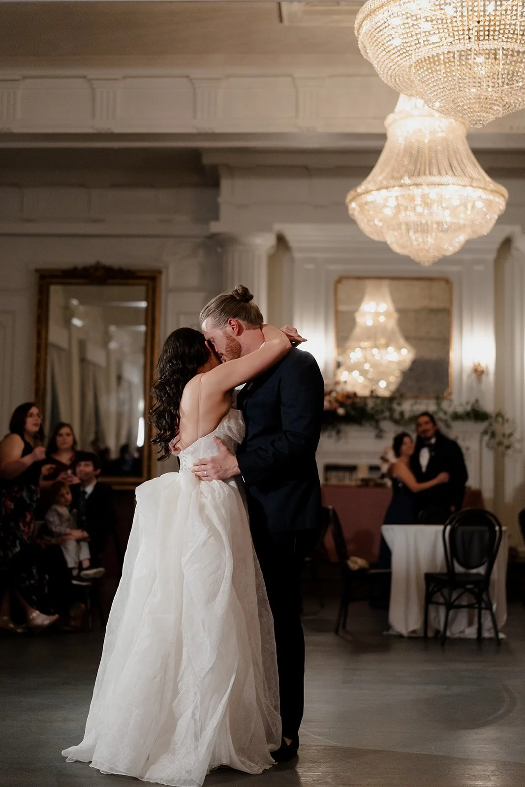 MOST POPULAR WEDDING DRESS BUSTLES EXPLAINED｜a&bé bridal shop