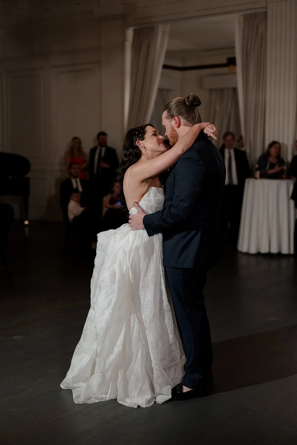 MOST POPULAR WEDDING DRESS BUSTLES EXPLAINED｜a&bé bridal shop