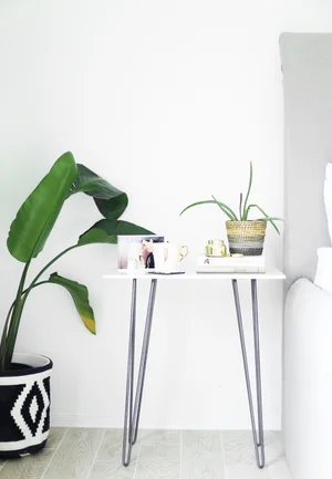The One Step Marble Side Table — Kristi Murphy | DIY Blog