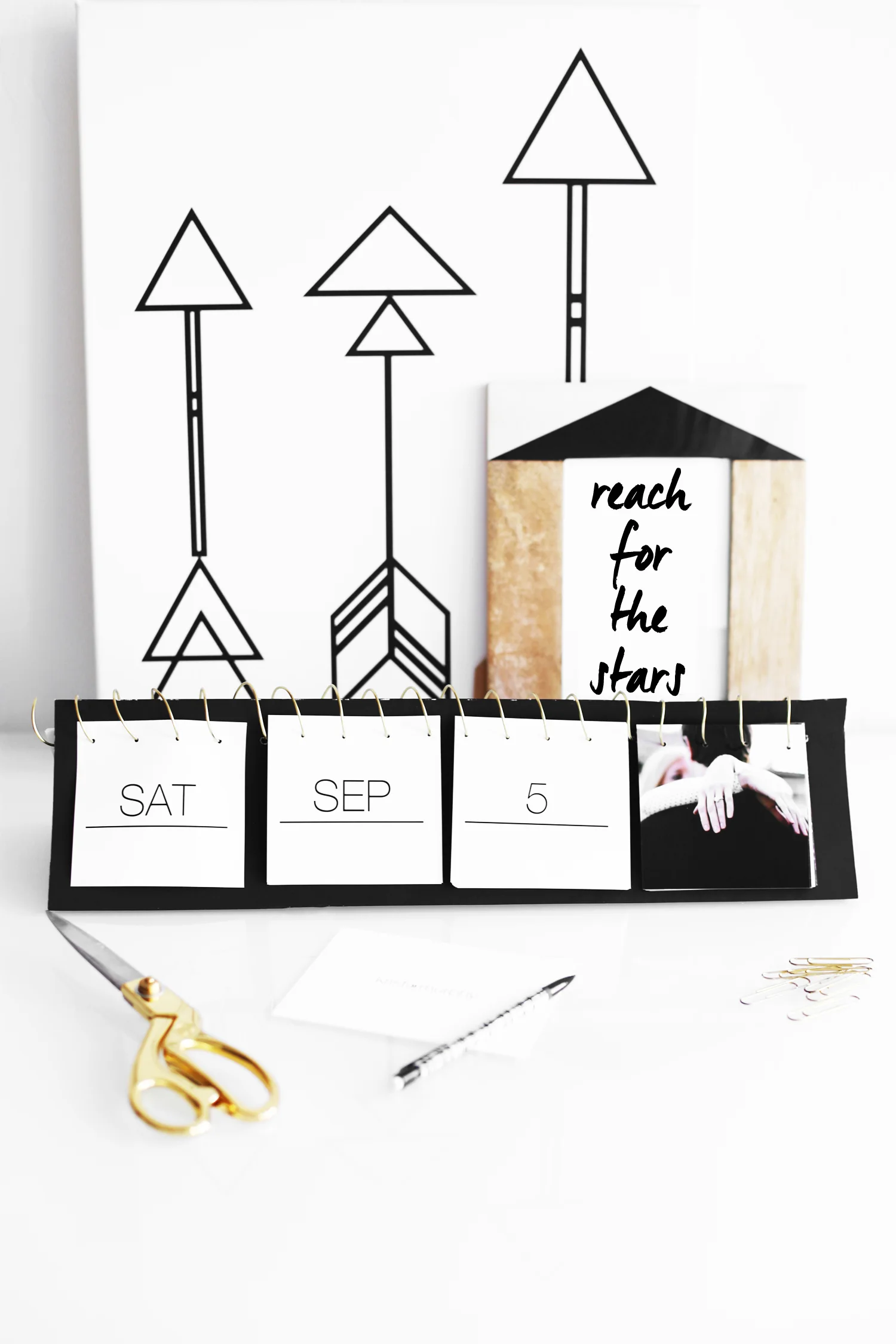 Turn Your Instagram Photos Into A Flip Calendar — Kristi Murphy | DIY Blog