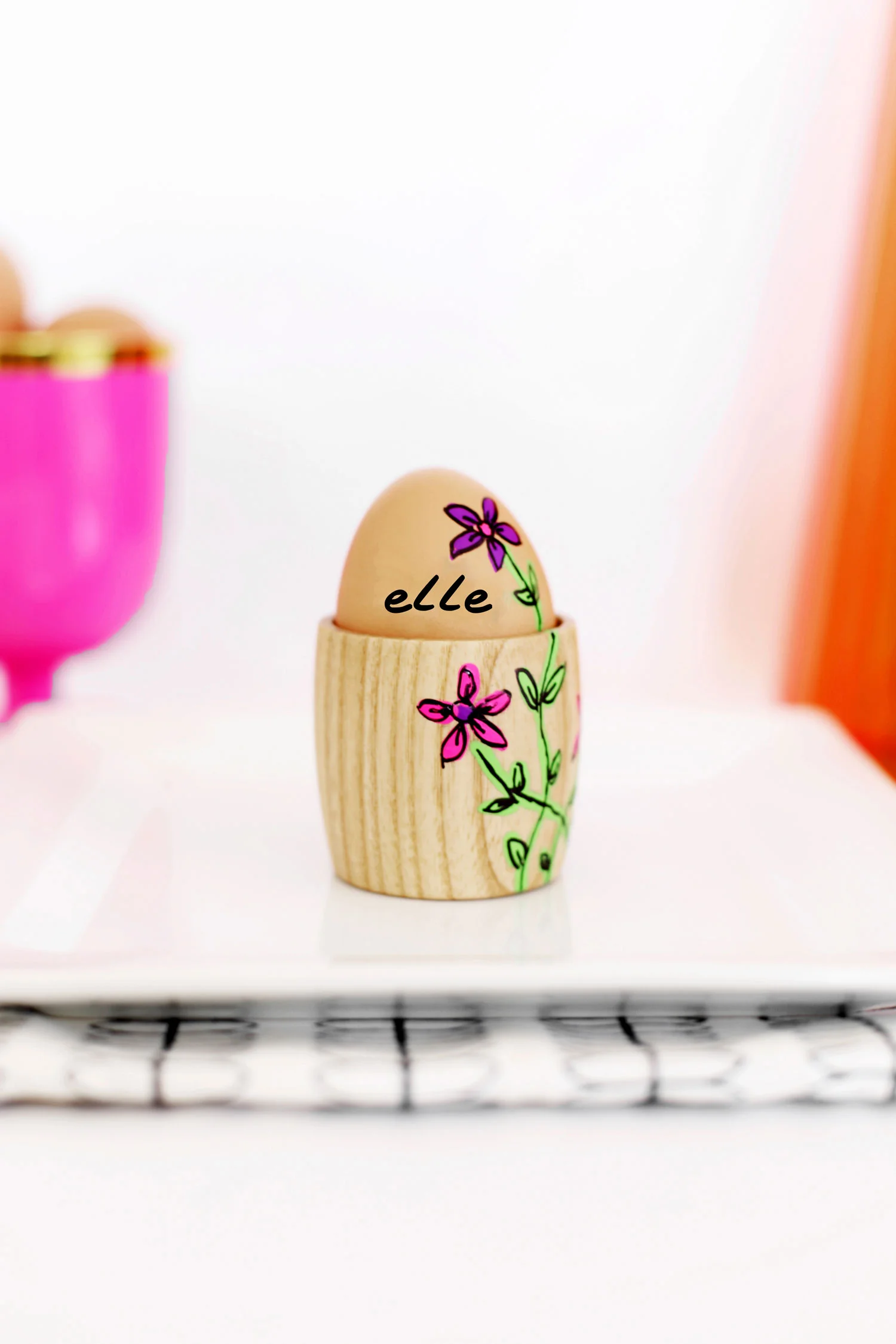 DIY Easter Egg Place Cards Kristi Murphy DIY Blog diy-easter-egg-place-cards-kristi-murphy-diy-blog