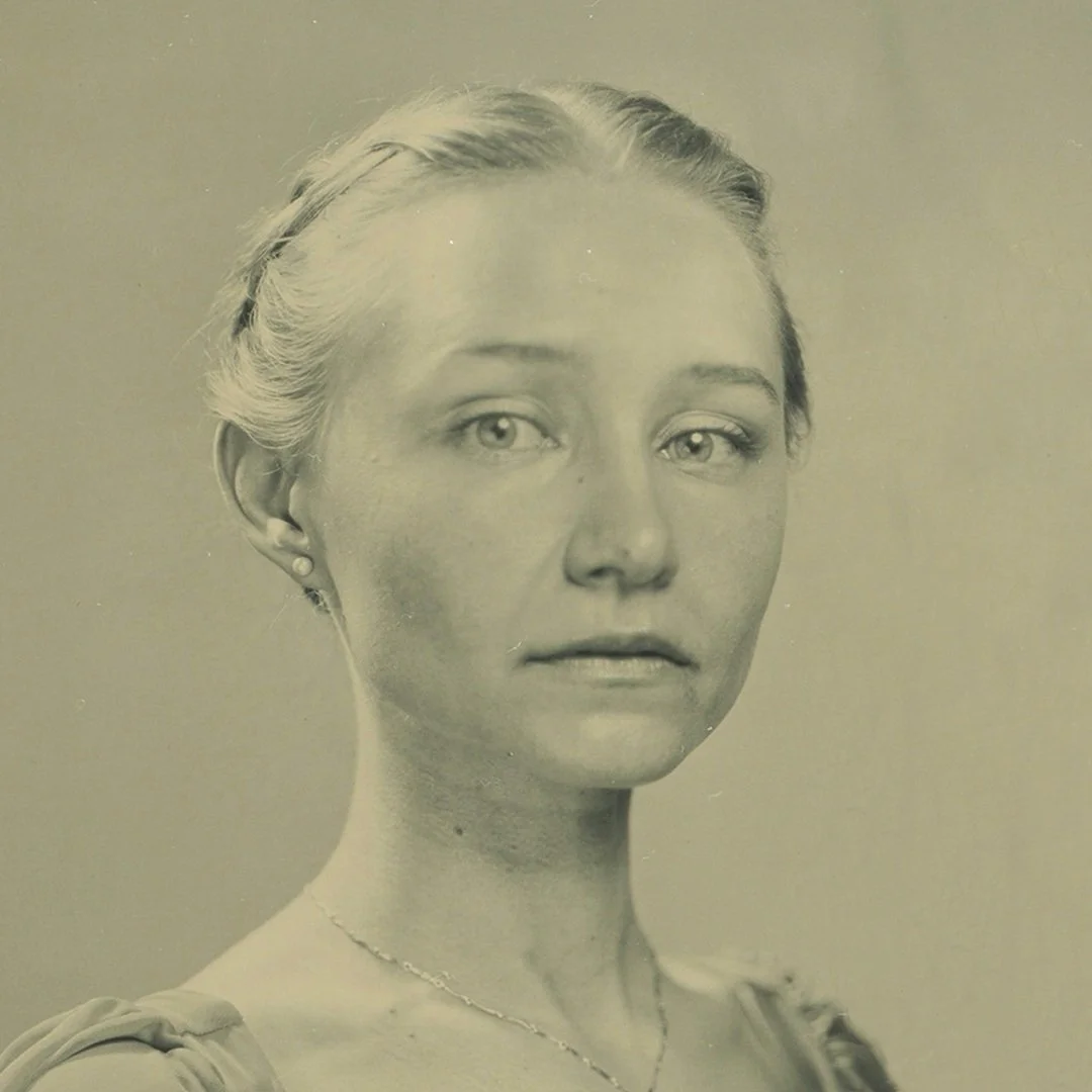 About — Cassilhaus